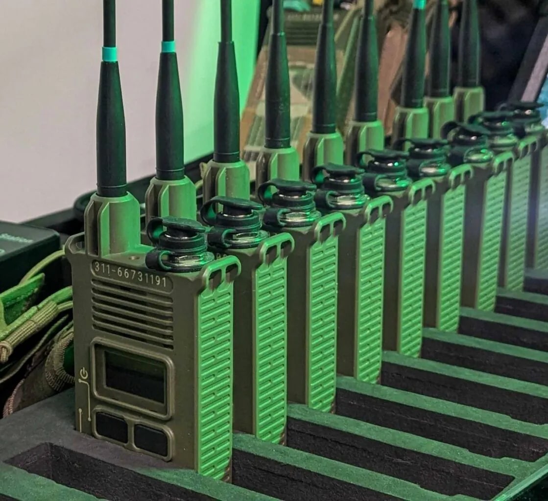 Українські розробники представили інноваційну тактичну систему зв’язку Himera G1 Pro для Сил ...