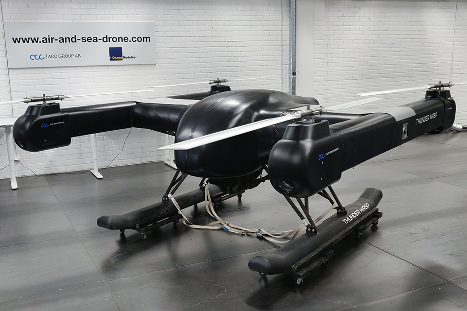 Фінські розробники представили важкий бойовий дрон Thunder Wasp GT ...