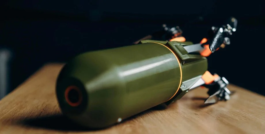 Польські розробники створили інноваційний дрон-перехоплювач K-Crusher ...