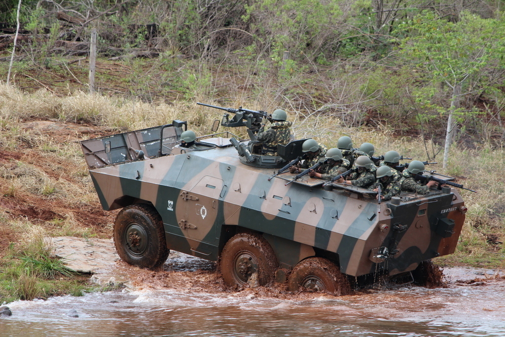 Розкриті технічні характеристики бразильських бойових панцеників EE-11 ...