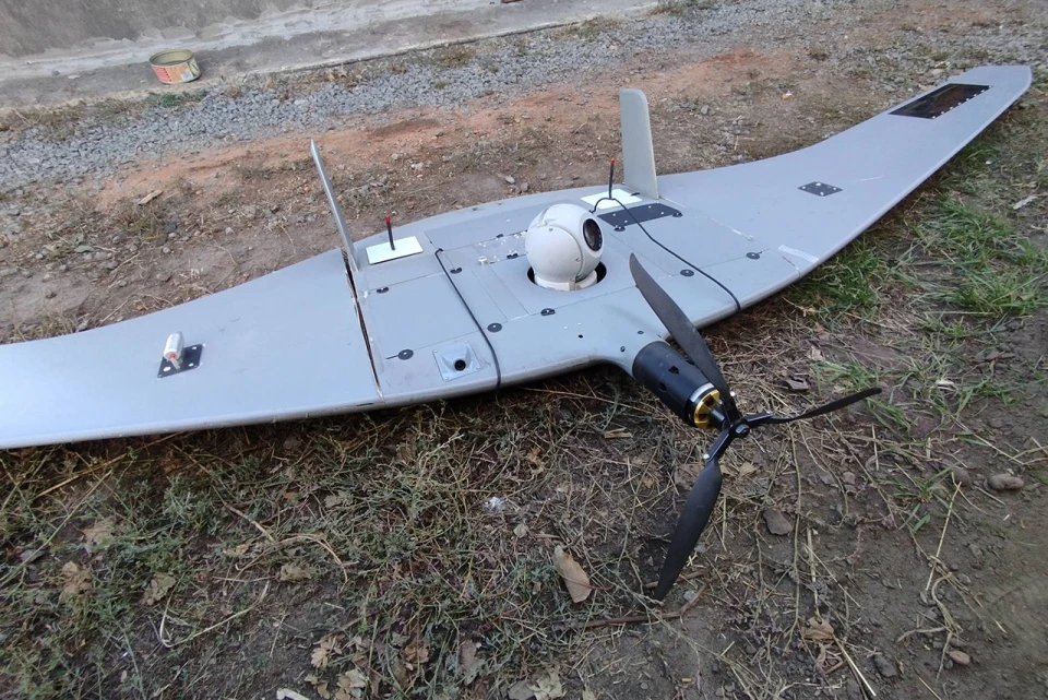 Українські розробники знайшли системи ухилення від FPV-дронів у російських БПЛА СКАТ-350М ...