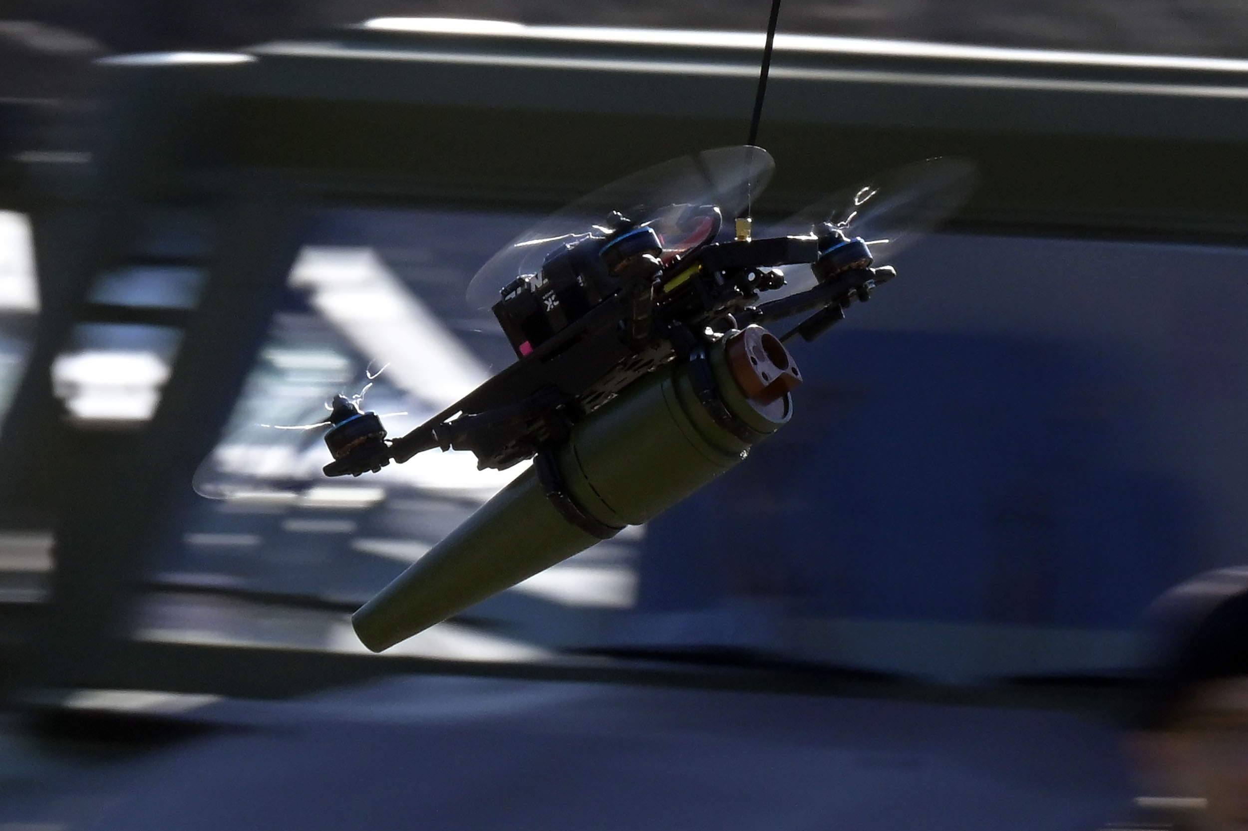 Сербські розробники представили новий ударний FPV-дрон Komarac 2 - NoWorries